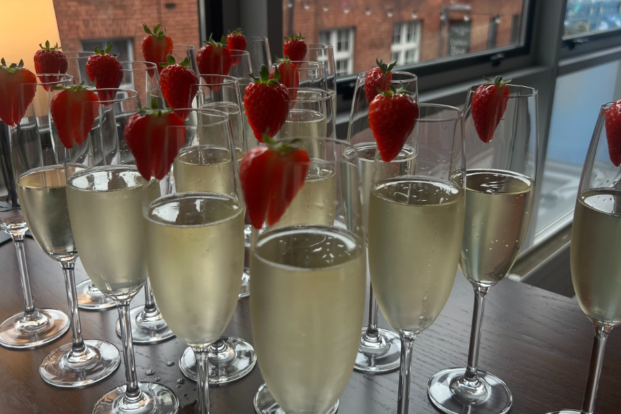 It was a night filled with prosecco and the playful avant-garde for DDF ...